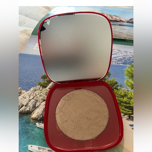 SOL BODY | Makeup | Sol Body Shimmer Powder | Poshmark